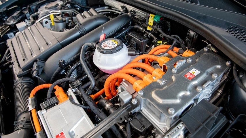 Learning about electromobility | SEAT